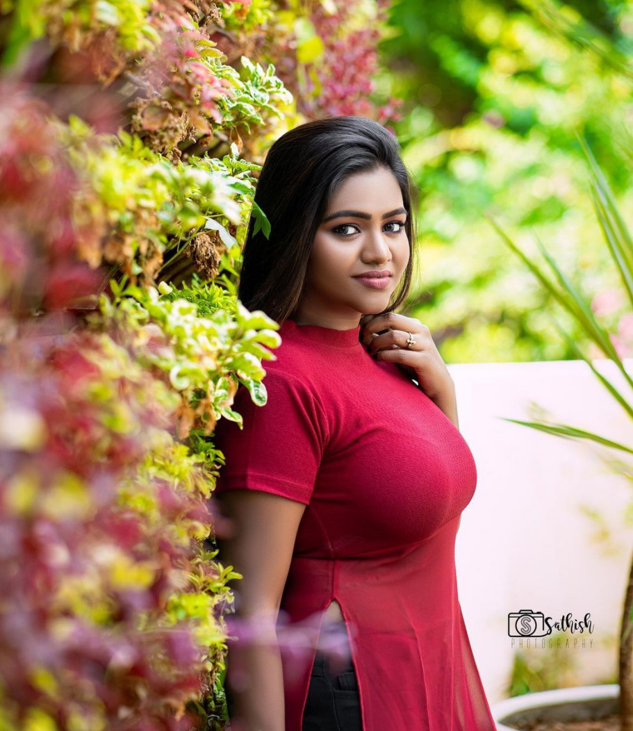 PHOTOS : வாவ்... ஆரஞ்சு மிட்டாய் போல் இருக்கும் ஷாலு ஷம்மு... ரசிகர்களை ...