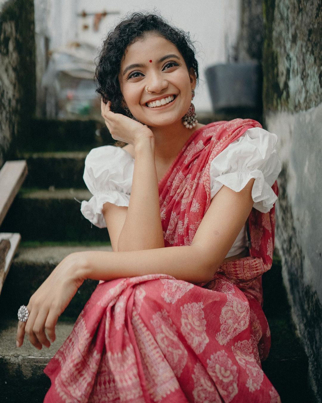 സാരിയില്‍ ക്യൂട്ടായി അന്ന ബെന്‍; വൈറല്‍ ചിത്രങ്ങള്‍ ഏറ്റെടുത്ത് ആരാധകര് ...