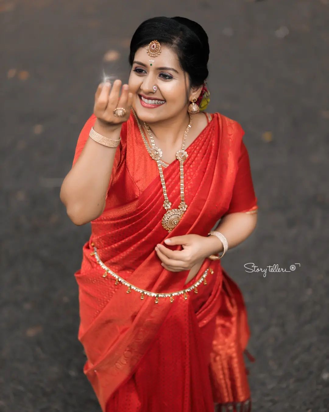 ഇത് കലക്കിയല്ലോ സരയൂ...കിടിലന്‍ ചിത്രങ്ങള്‍ വൈറല്‍ | Actress Sarayu ...