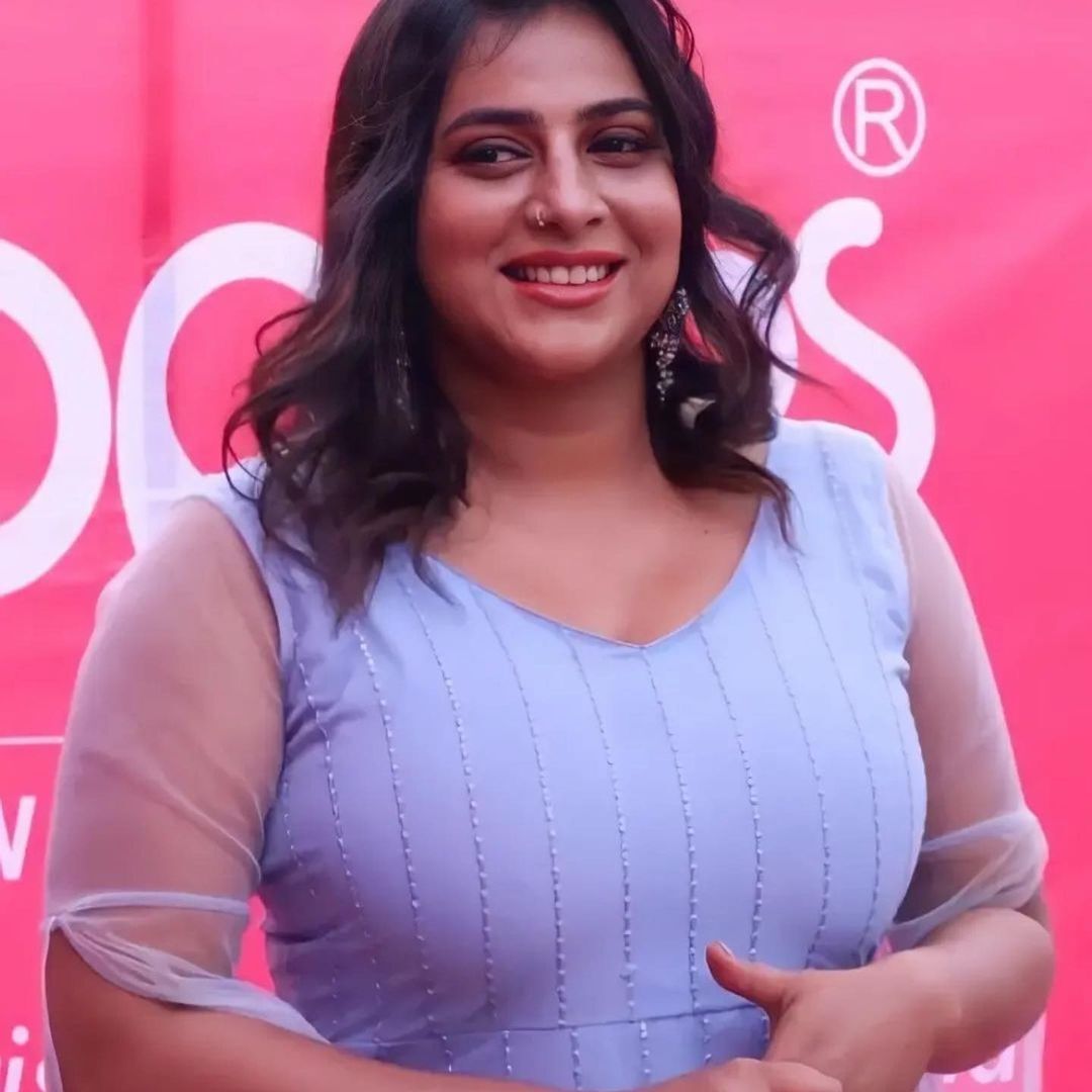 പുത്തന്‍ ലുക്കില്‍ സുന്ദരിയായി നടി അന്ന രാജന്‍; താരത്തിന്റെ കിടിലന്‍ ചിത്രങ്ങള്‍ സോഷ്യല് ...