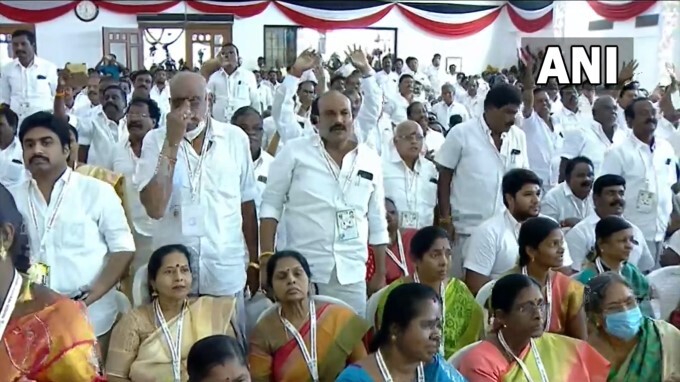 AIADMK General Council Committee Members Meeting In Chennai - Oneindia