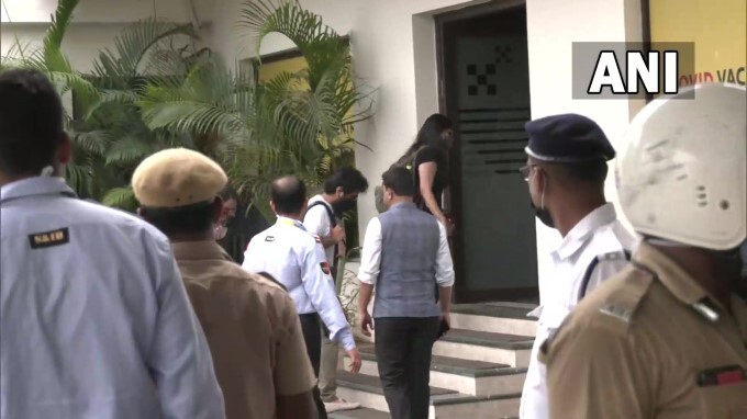 KK Family Reaches At CMRI Hospital In Kolkata - Oneindia