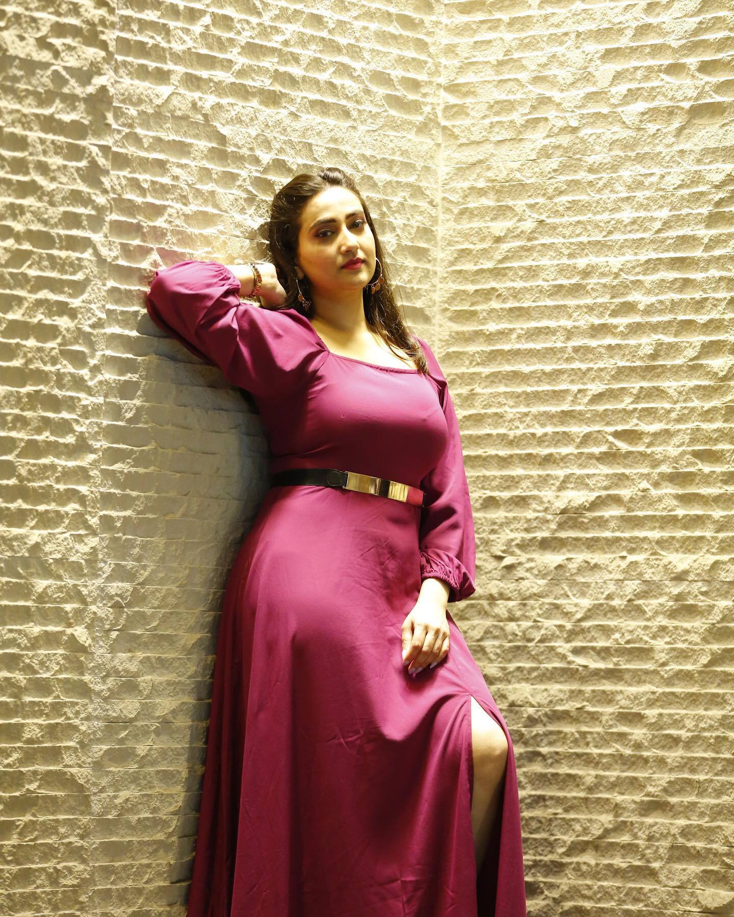 Manjusha:పర్పుల్ ఔట్‌ఫిట్‌లో పిండేసిన బ్యూటీ | Anchor Manju Shah Purple ...