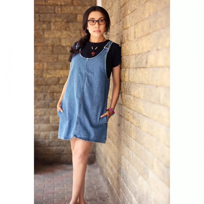 PHOTOS : ப்பா.. சத்யராஜ் பொண்ணா இவங்க! பொம்மை போல இருக்கும் திவ்யா ...