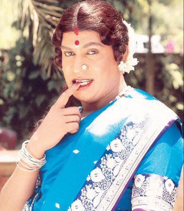 PHOTOS : வாரே வா.. என்ன ஒரு அழகு! திரையில் பெண் வேடத்தில் கலக்கிய டாப் ...