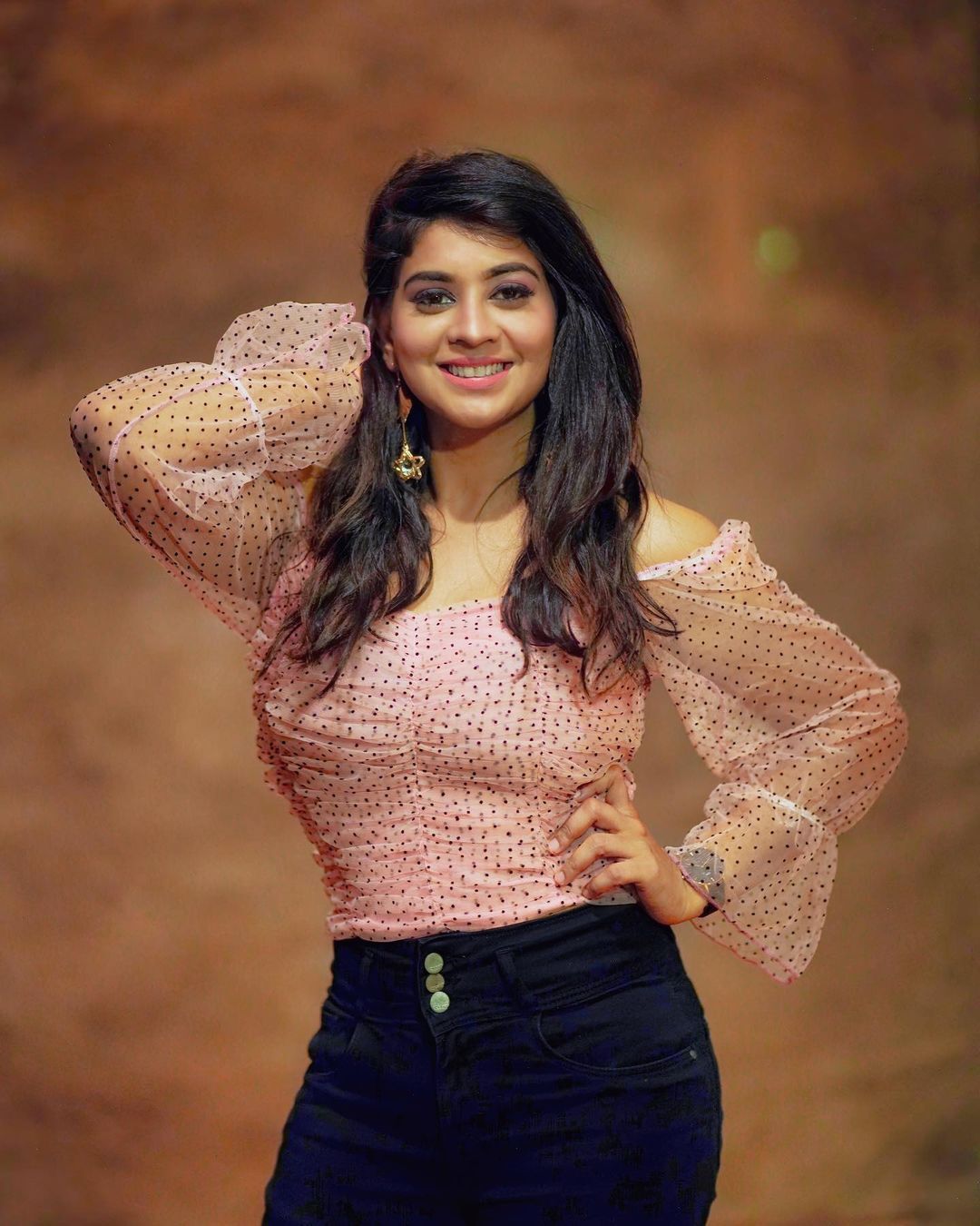 PHOTOS : ப்பா.. க்யூட்டான சிரிப்பில் மனதை கவரும் சீரியல் நடிகை ப்ரீத்தி.. சூப்பர் நச் போட்டோஸ் ...