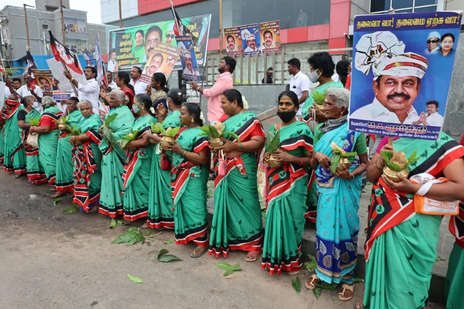 PHOTOS : அதிமுக பொதுக்குழு, செயற்குழு கூட்டம்.. அலைகடலென திரண்ட கழக ...