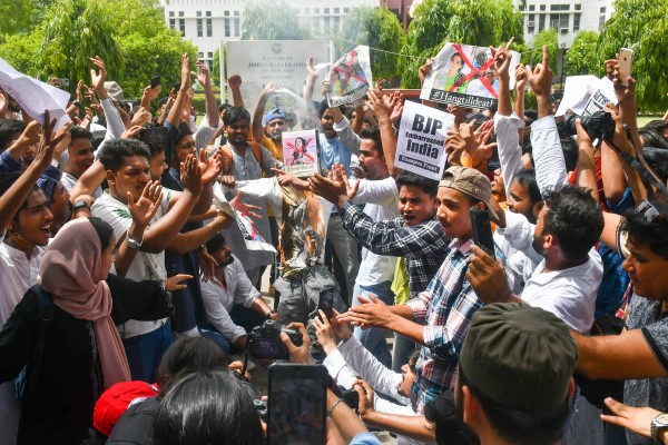 Protest Against BJP Spokesperson Nupur Sharma Across India - Oneindia