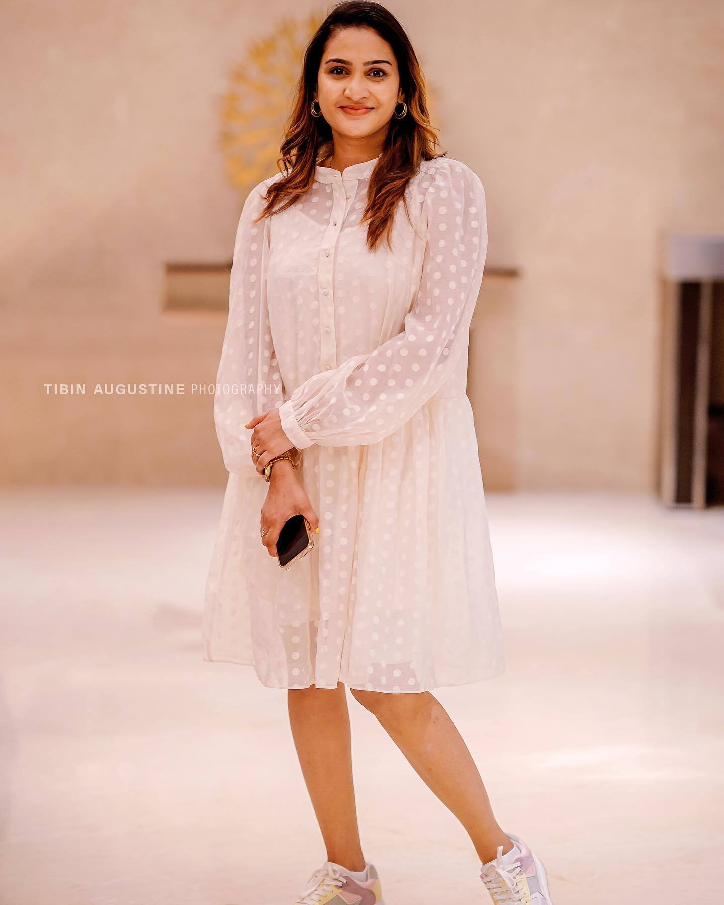 ചിരിയും ക്യൂട്ട്‌നെസും വിട്ടൊരു കളിയില്ല...ഇത് കലക്കിയല്ലോ അദിതി ...