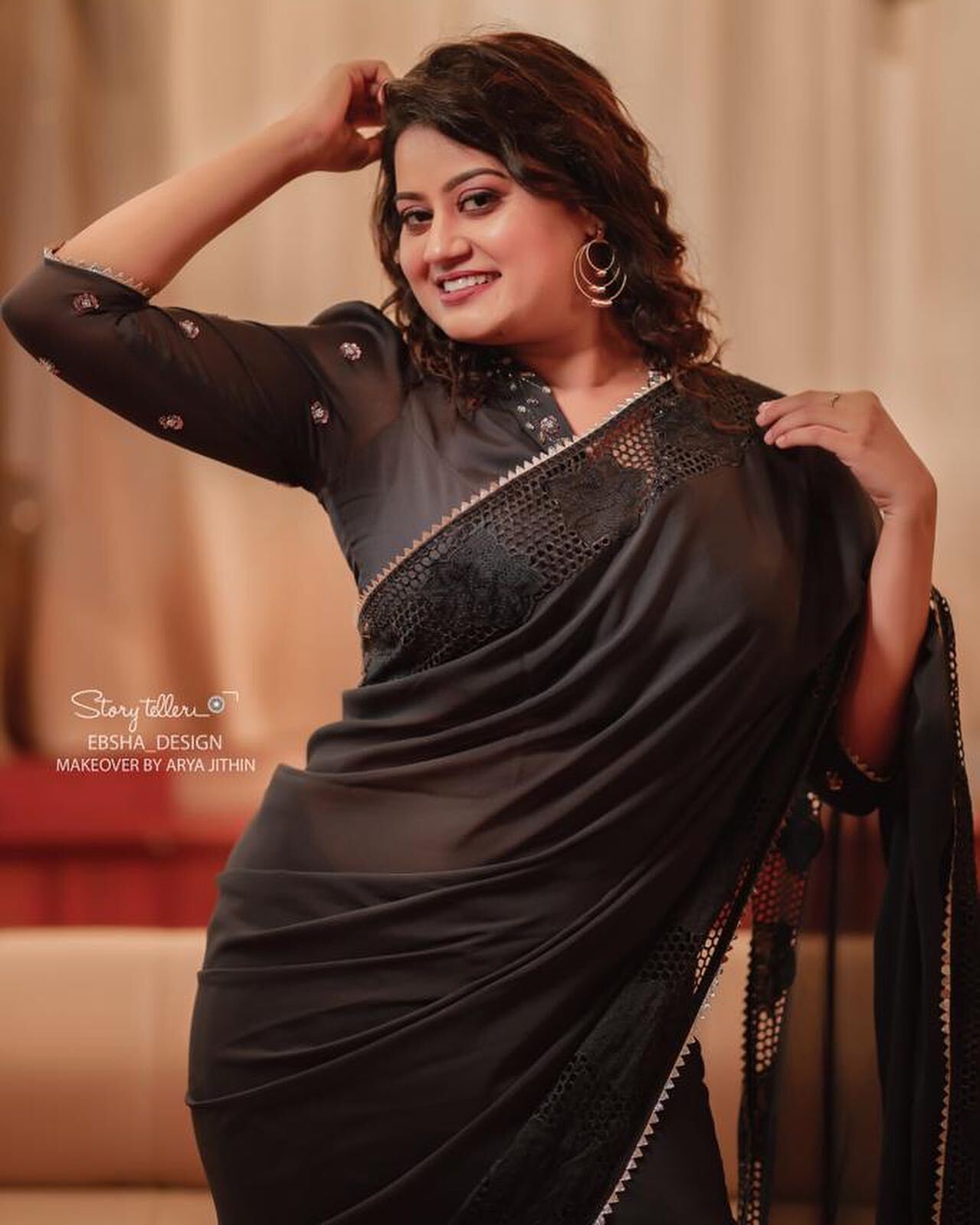 ജോര്‍ജുകുട്ടിയുടെ മകള്‍ തന്നെയല്ലേ ഇത്; സാരിയില്‍ കിടുക്കി അന്‍സിബ ...