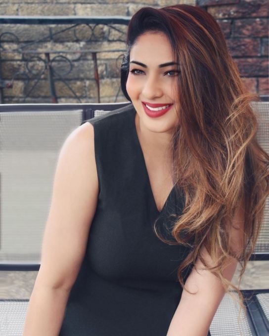 Actress Nikesha Patel Latest Photoshoot - Oneindia