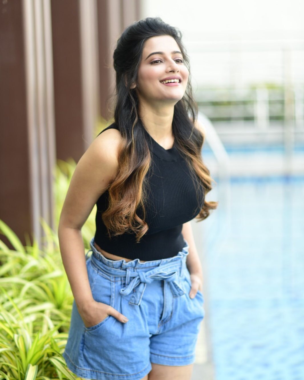 PHOTOS : பிகினியில் ஸ்டைலாக போஸ் கொடுக்கும் உஷாஸி ராய்.. சுண்டியிழுக்கும் லேட்டஸ்ட் நச் போட்டோஸ் ...