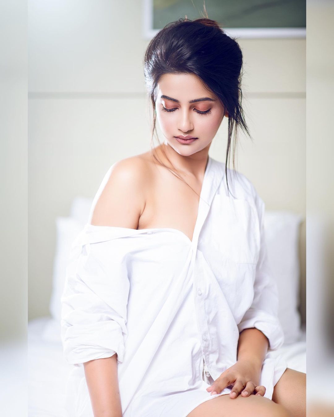 PHOTOS : பிகினியில் ஸ்டைலாக போஸ் கொடுக்கும் உஷாஸி ராய்.. சுண்டியிழுக்கும் லேட்டஸ்ட் நச் போட்டோஸ் ...