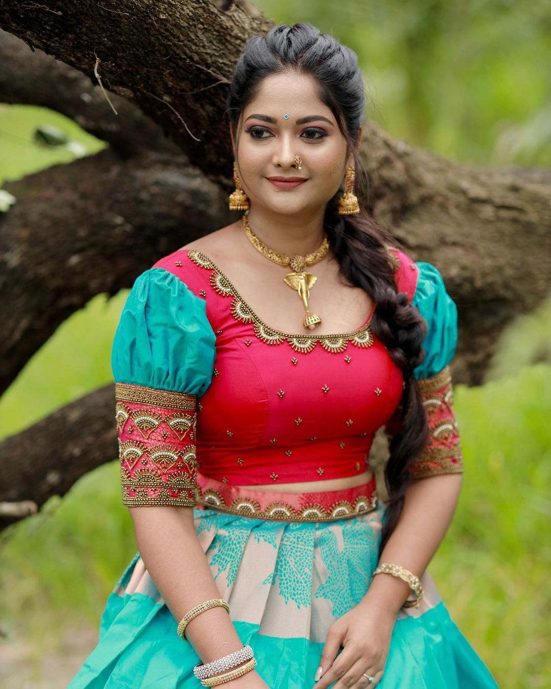 ഐഷു... ഈ ലുക്ക് പൊളിച്ചു; വൈറല്‍ ചിത്രങ്ങള്‍ ഏറ്റെടുത്ത് ആരാധകര്‍ | Serial Actress Aishwarya ...