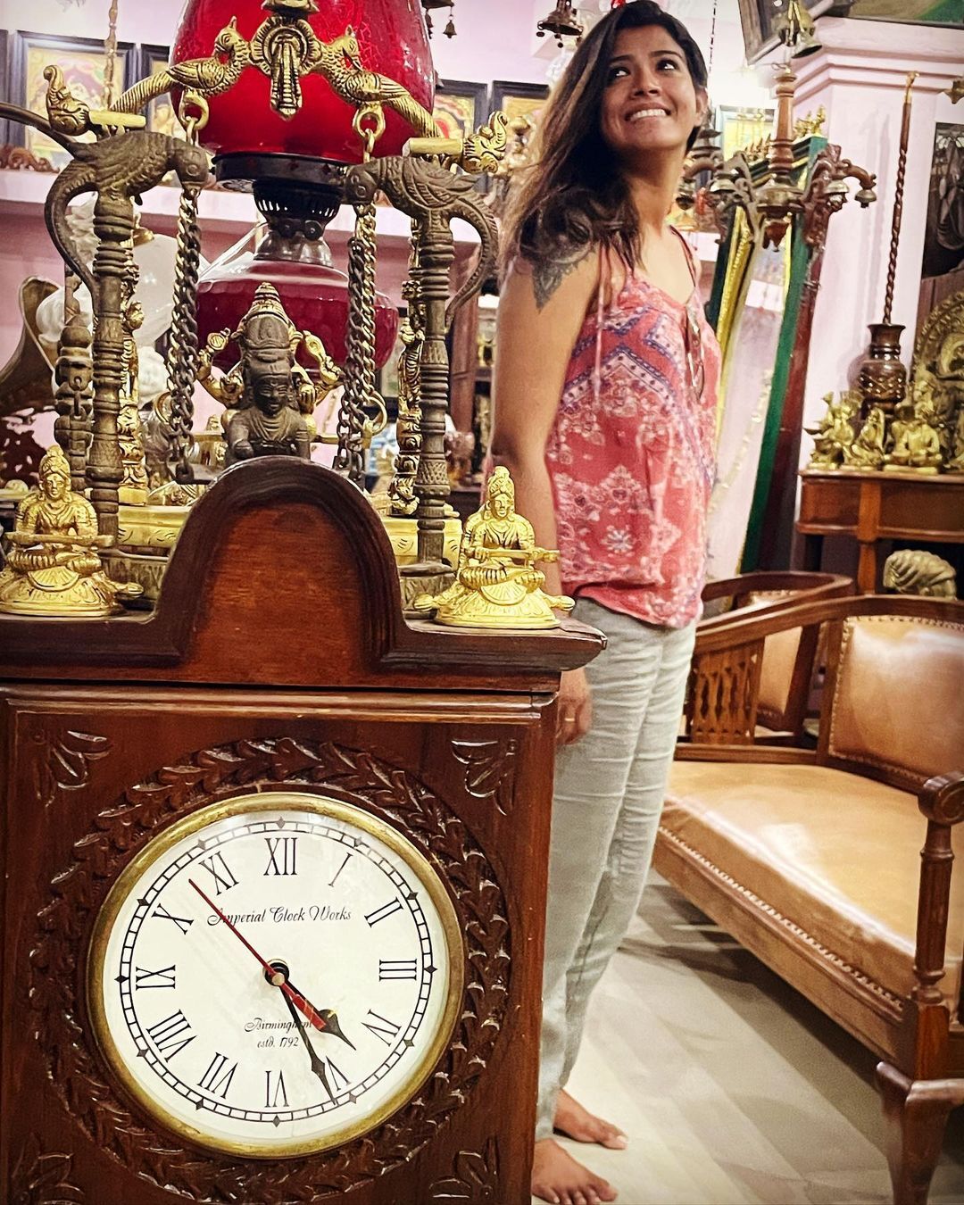 സിംപിള്‍ ആന്‍ഡ് കൂള്‍ ലുക്കില്‍ അമൃത സുരേഷ്, പാപ്പുവും ഗോപി സുന്ദറും ...