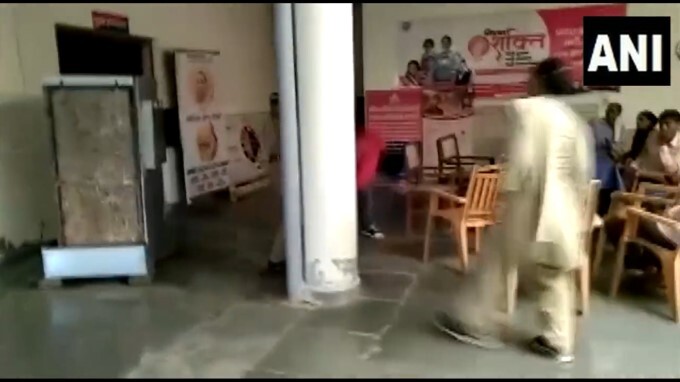 Young man beats police official inside a police station in Mianpuri UP ...