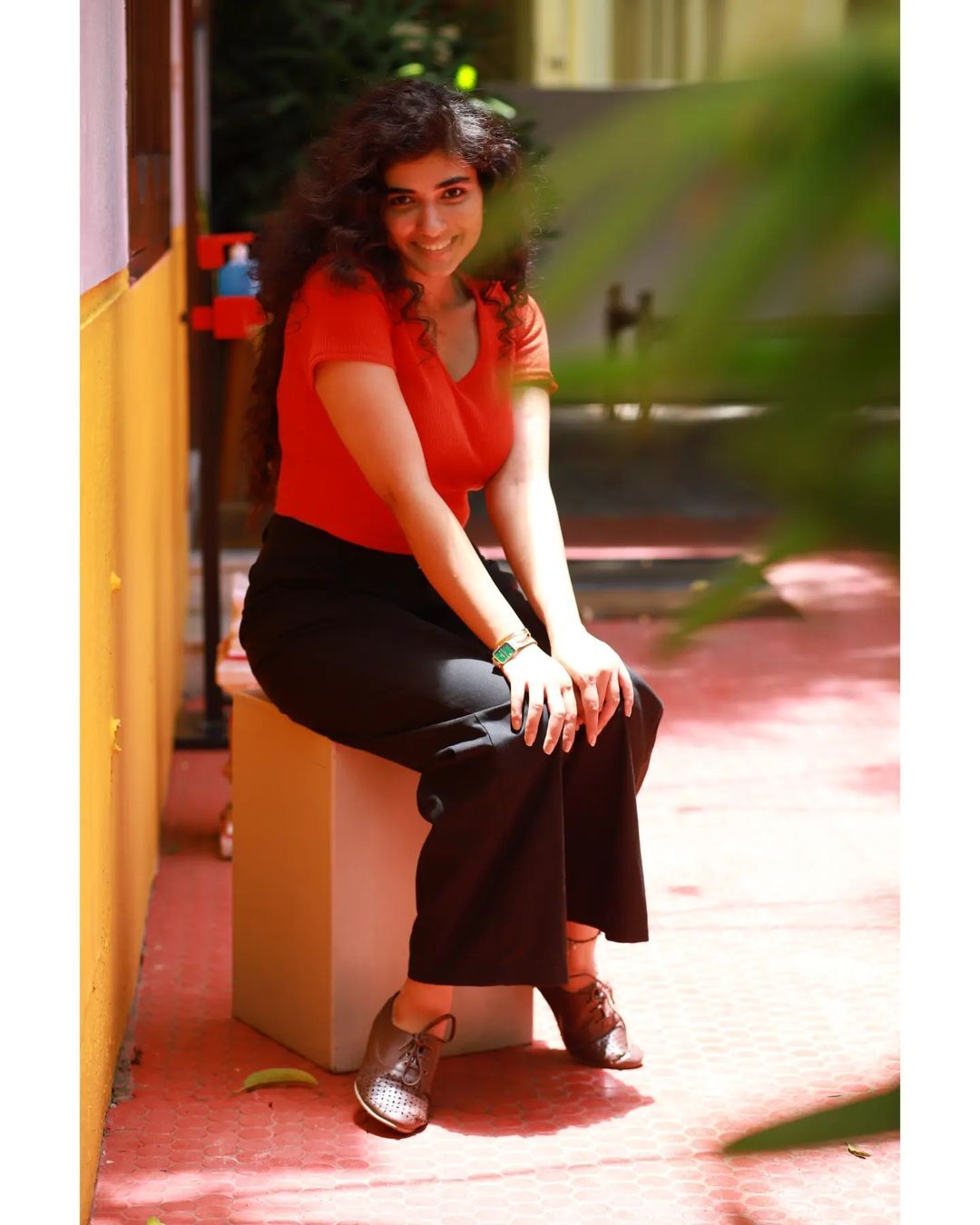 మత్తెక్కించే చూపులతో కుర్రాళ్ల గుండెలను కొల్లగొడుతున్న ప్రజ్ఞా నగ్రా ...