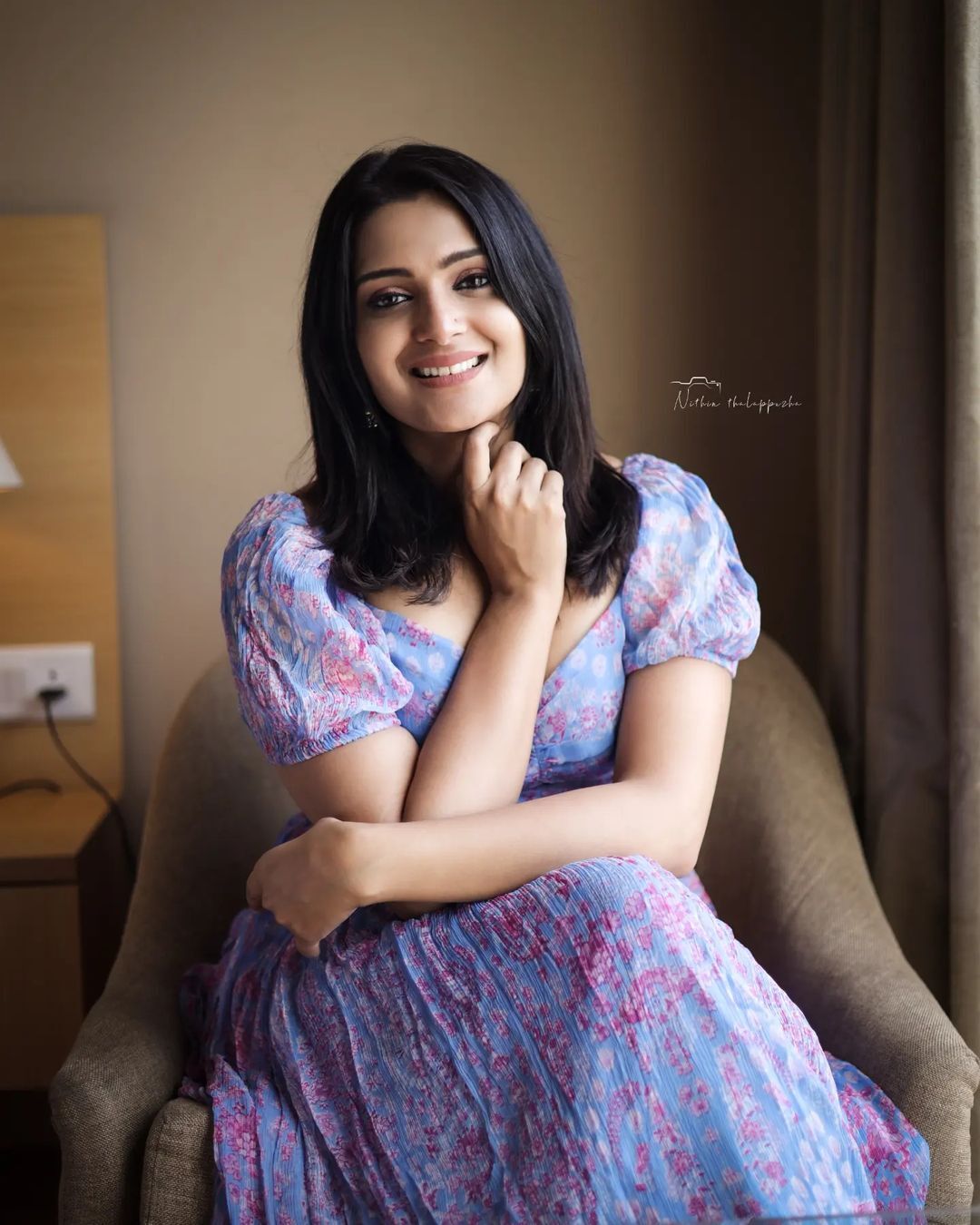 ഈ ക്യൂട്ട് ചിരിയില്‍ ഞങ്ങള്‍ വീണുപോകും; ദിവ്യ.. ചിത്രങ്ങള്‍ പൊളിച്ചു ...