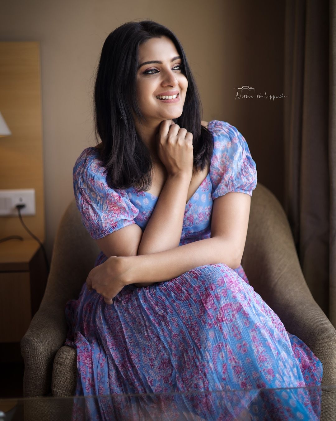 ഈ ക്യൂട്ട് ചിരിയില്‍ ഞങ്ങള്‍ വീണുപോകും; ദിവ്യ.. ചിത്രങ്ങള്‍ പൊളിച്ചു ...