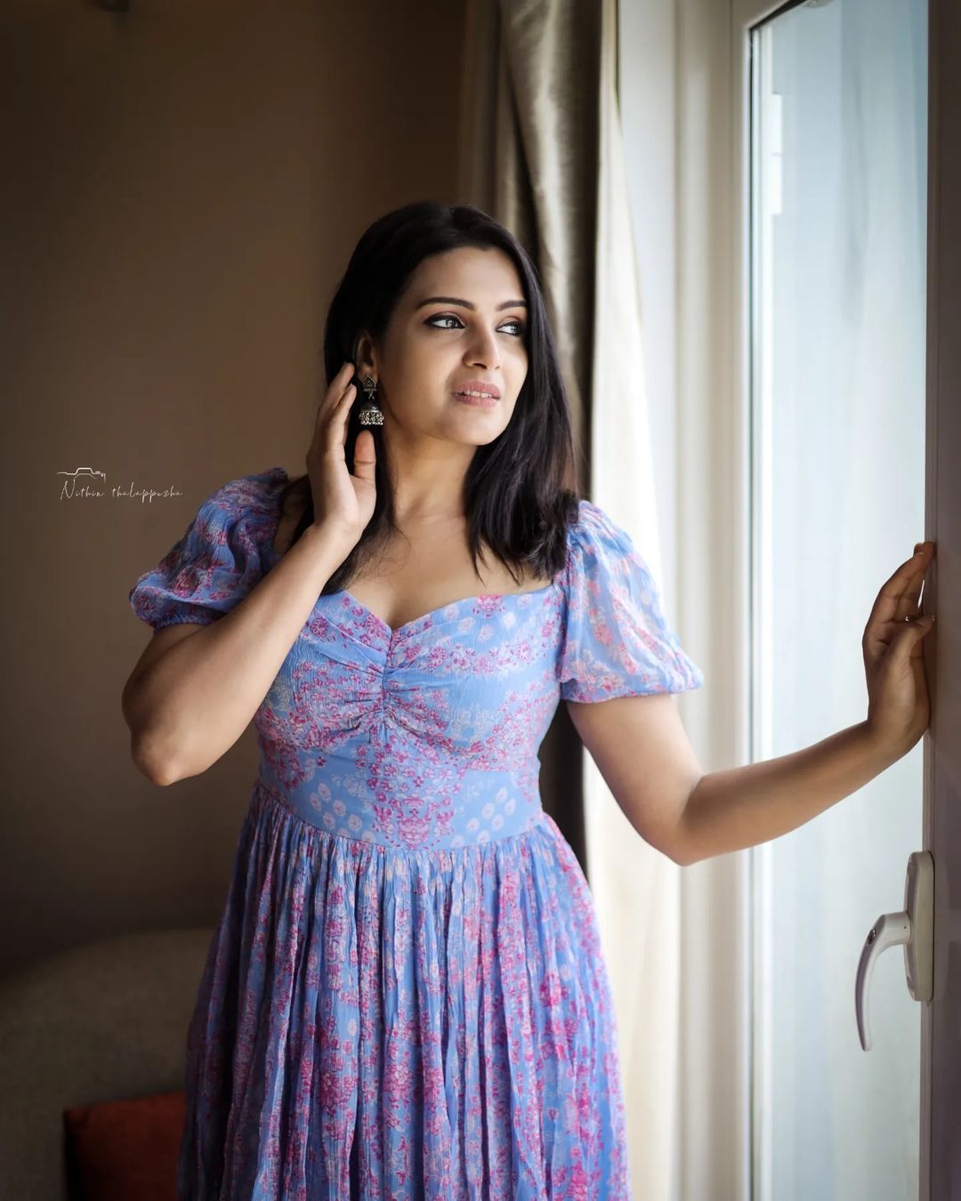 ഈ ക്യൂട്ട് ചിരിയില്‍ ഞങ്ങള്‍ വീണുപോകും; ദിവ്യ.. ചിത്രങ്ങള്‍ പൊളിച്ചു ...
