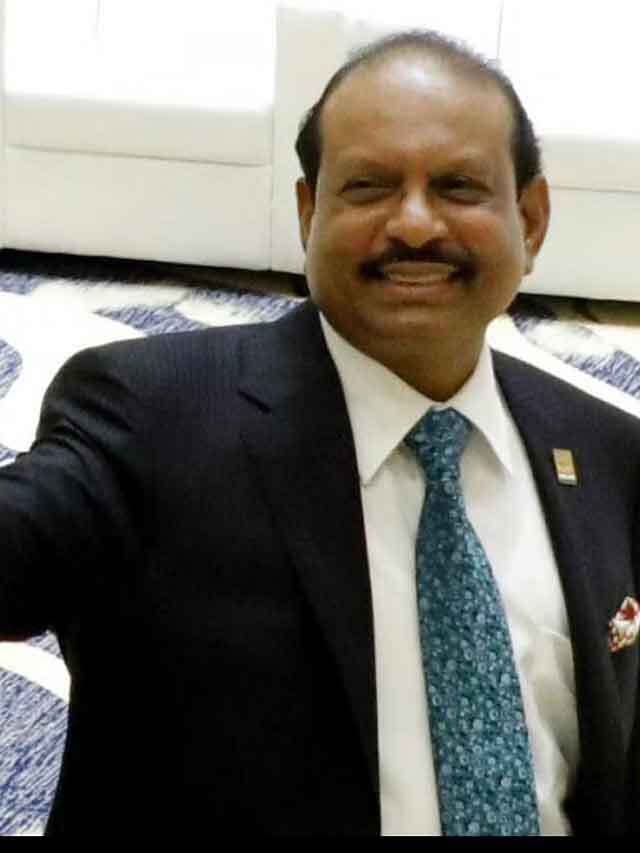 എത്രയാണ് യൂസഫലിയുടെ സമ്പാദ്യം? ജീവിതം, വിദ്യാഭ്യാസം എന്നിവയറിയാം | All ...