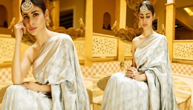 Bollywood Actress Mouni Roy Looking Gorgeous In Saree - Oneindia