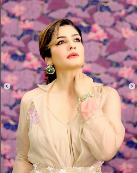 Check Out Bollywood Actress Raveena Tandon Looks Stunning Latest Pics ...