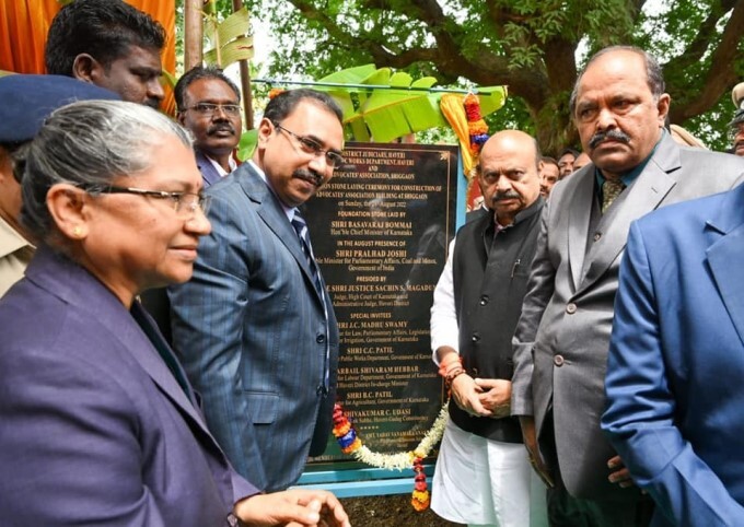 Foundation stone Laid For Bar Association building in Haveri - Oneindia