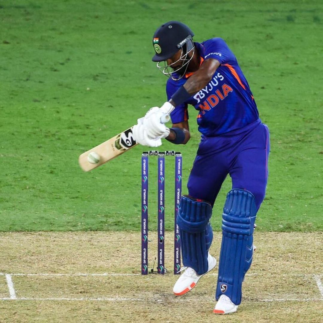 ഇതൊക്കെ എത്ര കണ്ടതാ; ഹര്‍ദിക് പാണ്ഡ്യയുടെ ആ എക്‌സ്പ്രഷന്‍ വൈറല്‍, കോണ് ...