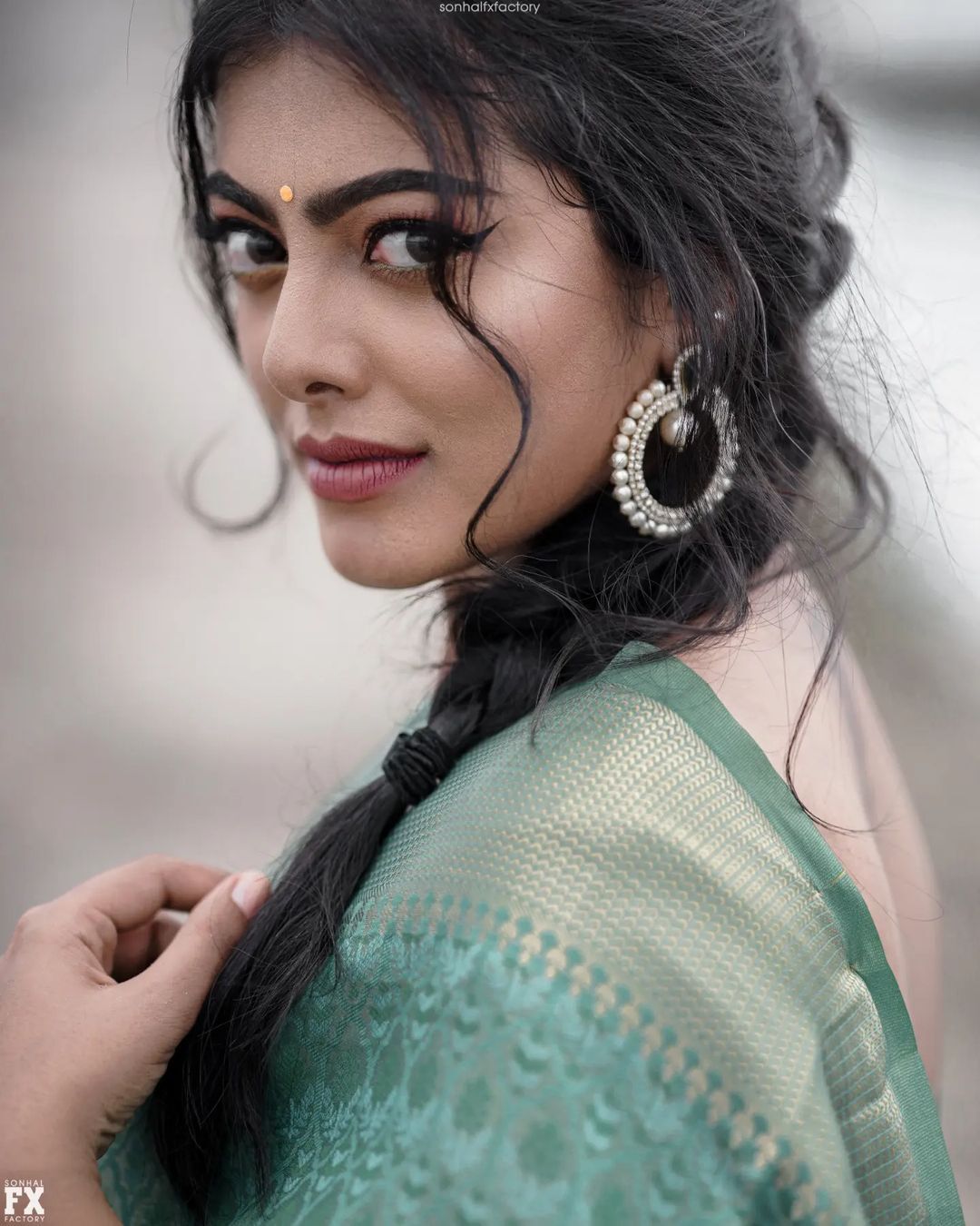 പച്ചയിൽ തിളങ്ങി മെറിൻ ഫിലിപ്പ്, നടിയുടെ സുപ്പർ ലുക്ക് ഏറ്റെടുത്ത് ആരാധക ...