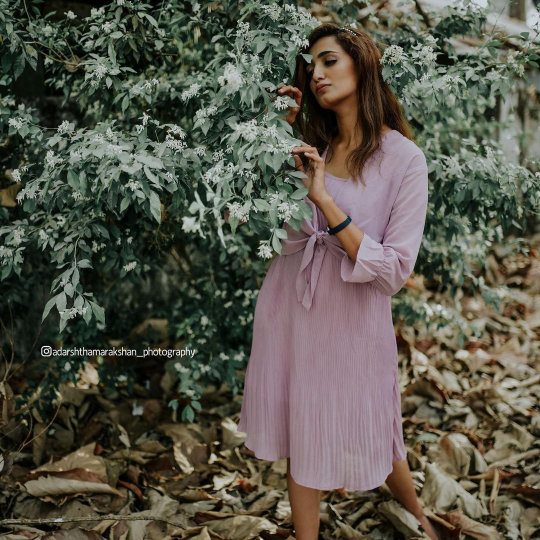 ഞെട്ടിക്കുന്ന ലുക്കില്‍ ബിഗ് ബോസ് താരം; എയ്ഞ്ചലിന്റെ പൊളി ലുക്ക് ...