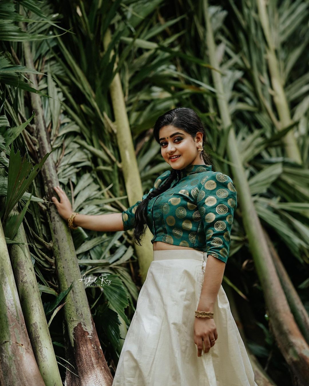 ഓണം ഇങ്ങെത്തി... ട്രഡീഷണൽ ലുക്കിൽ തിളങ്ങി സാനിയ, ആരാധകർ വൈറലാക്കിയ ...