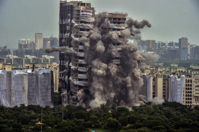 Noida Supertech Twin Towers demolished in just 9 seconds - Oneindia