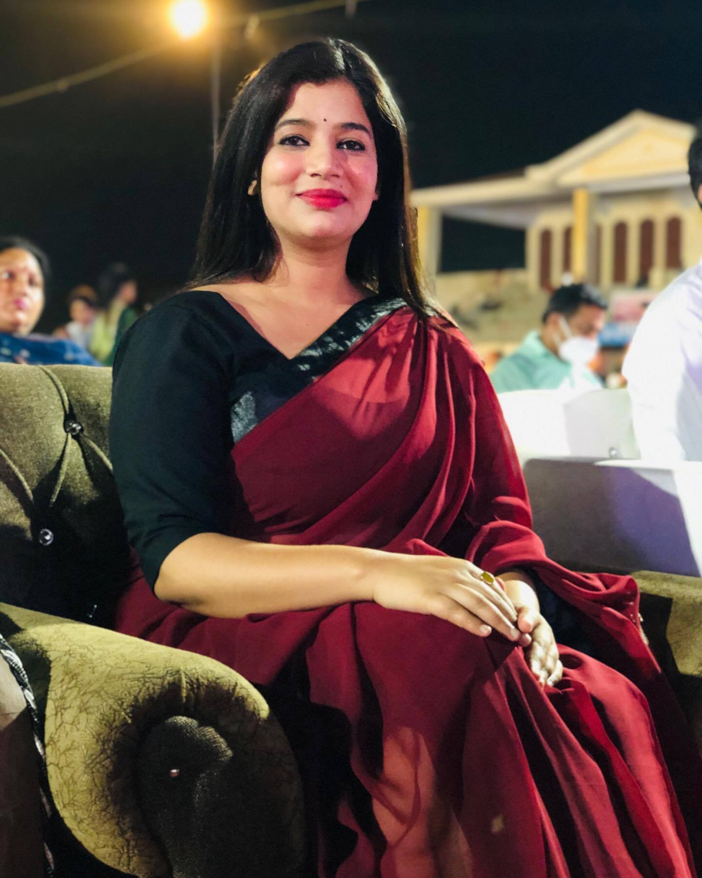 Oshin Sharma: Bollywood फिल्मों के ऑफर ठुकराए, डॉक्टर बनने का था ख्वाब ...