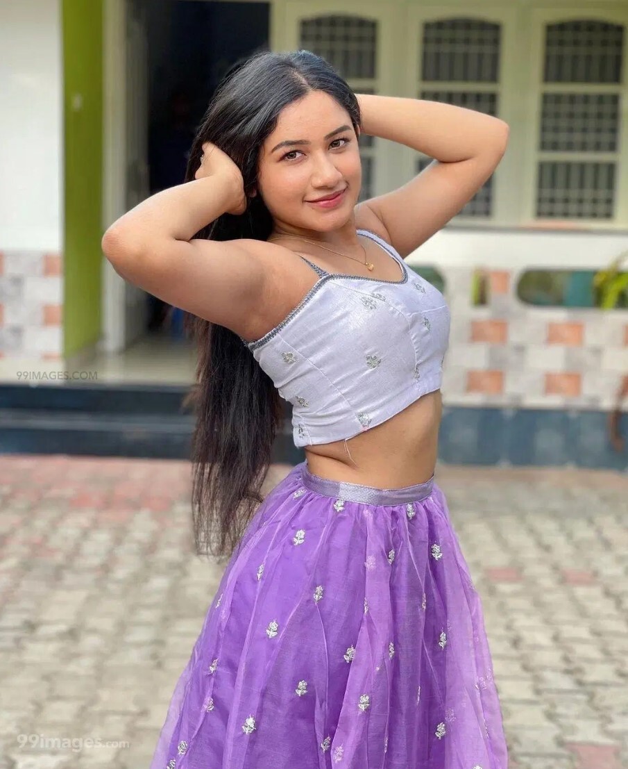 PHOTOS : விஜய் டிவி சீரியல் நடிகையா இது? மாடர்ன் ட்ரெஸ்ஸில் ஆளை ...