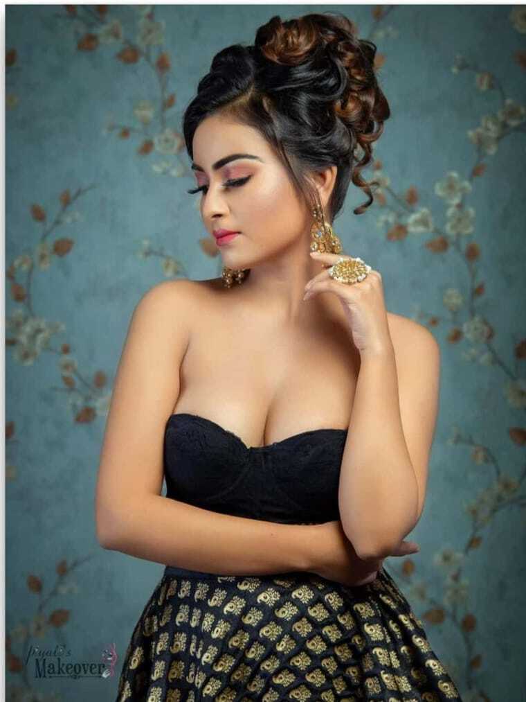 PHOTOS : டெனிம் ஷர்ட்டில் மனதை உறைய வைக்கும் அழகு.. நடிகை நைனிகாவின் ஏங்கவைக்கும் நச் க்ளிக்ஸ் ...