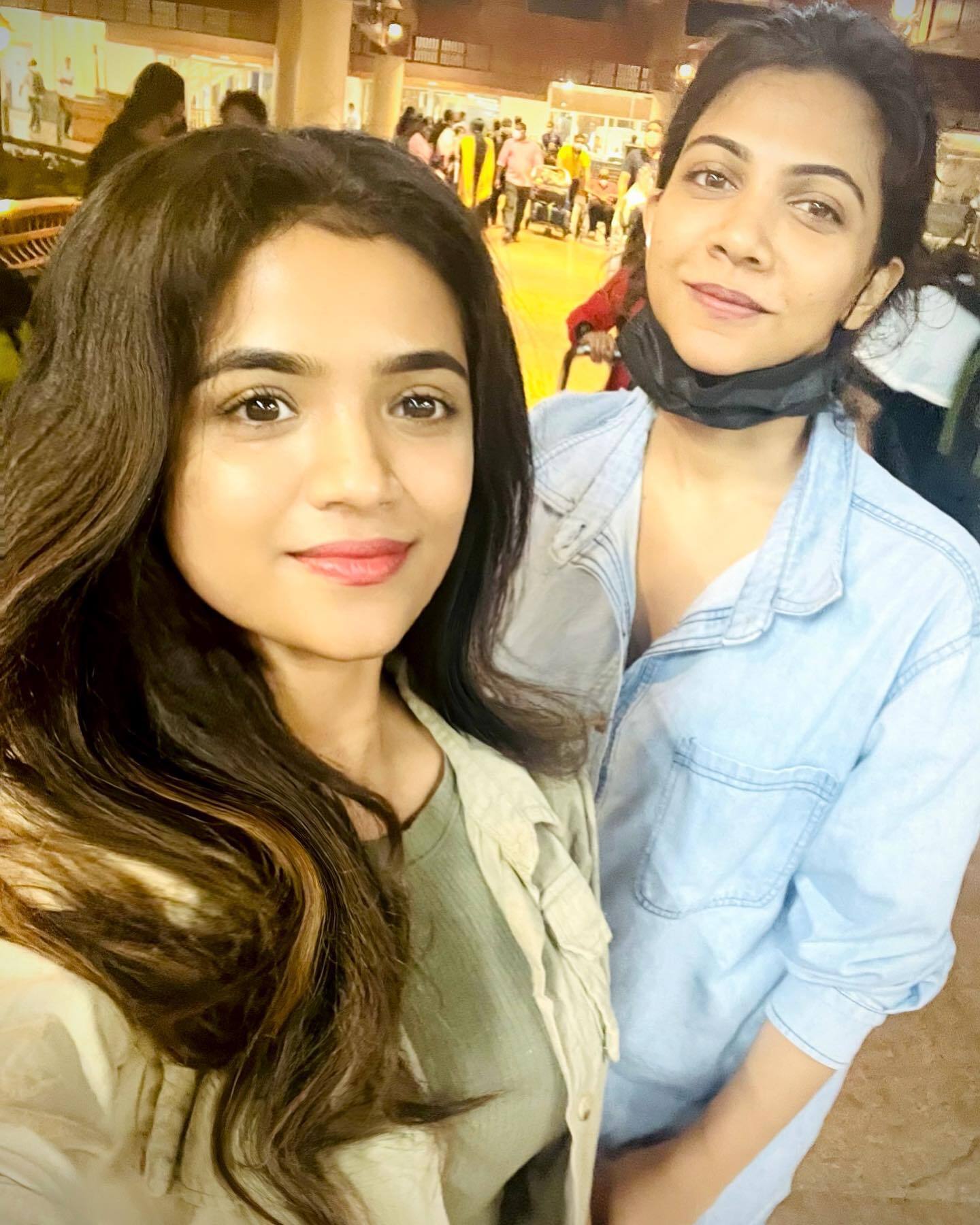 പ്രിയ താരത്തിനൊപ്പം ആരതി പൊടി; റോബിനെവിടെയെന്ന് ആരാധകർ | Robin ...