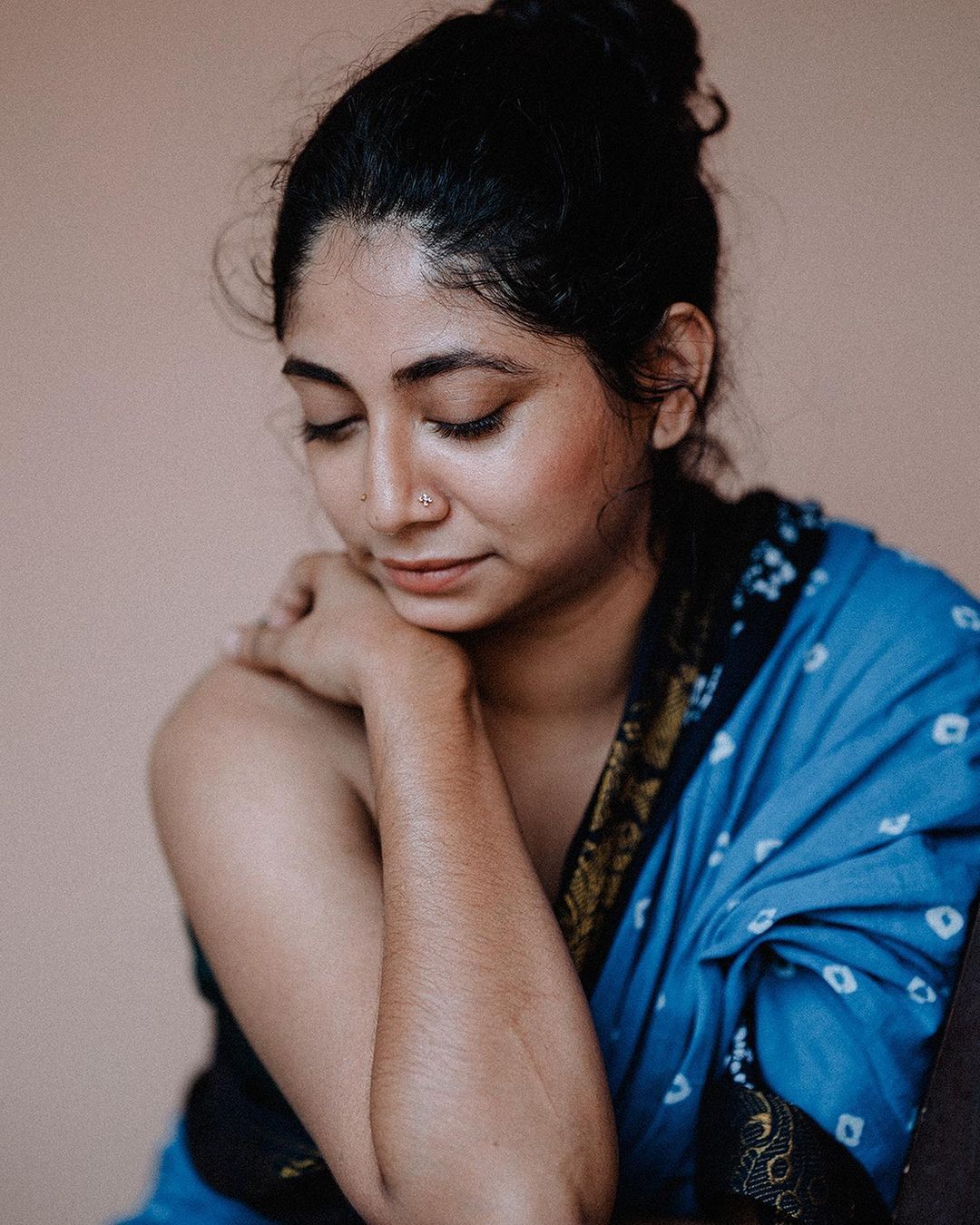 സ്റ്റൈലിഷ് ലുക്കുമായി അഭയ, കളർഫുൾ ടോപ്പും സ്കേർട്ടും.... സോഷ്യൽ മീഡിയയി ...