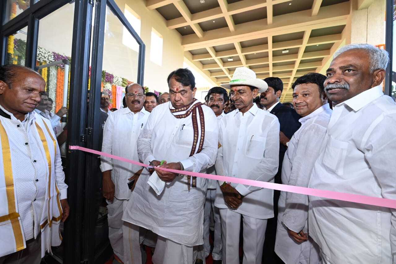 నిజామాబాద్‌ జిల్లా సమీకృత కలెక్టరేట్ కార్యాలయాన్ని ప్రారంభించిన సీఎం ...