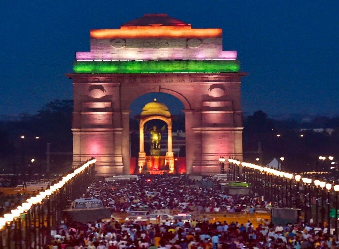 ನವದೆಹಲಿಯ ಕರ್ತವ್ಯ ಪಥ ವೀಕ್ಷಣೆಗೆ ಹರಿದು ಬಂದ ಜನಸಾಗರ | A Lot Of people ...