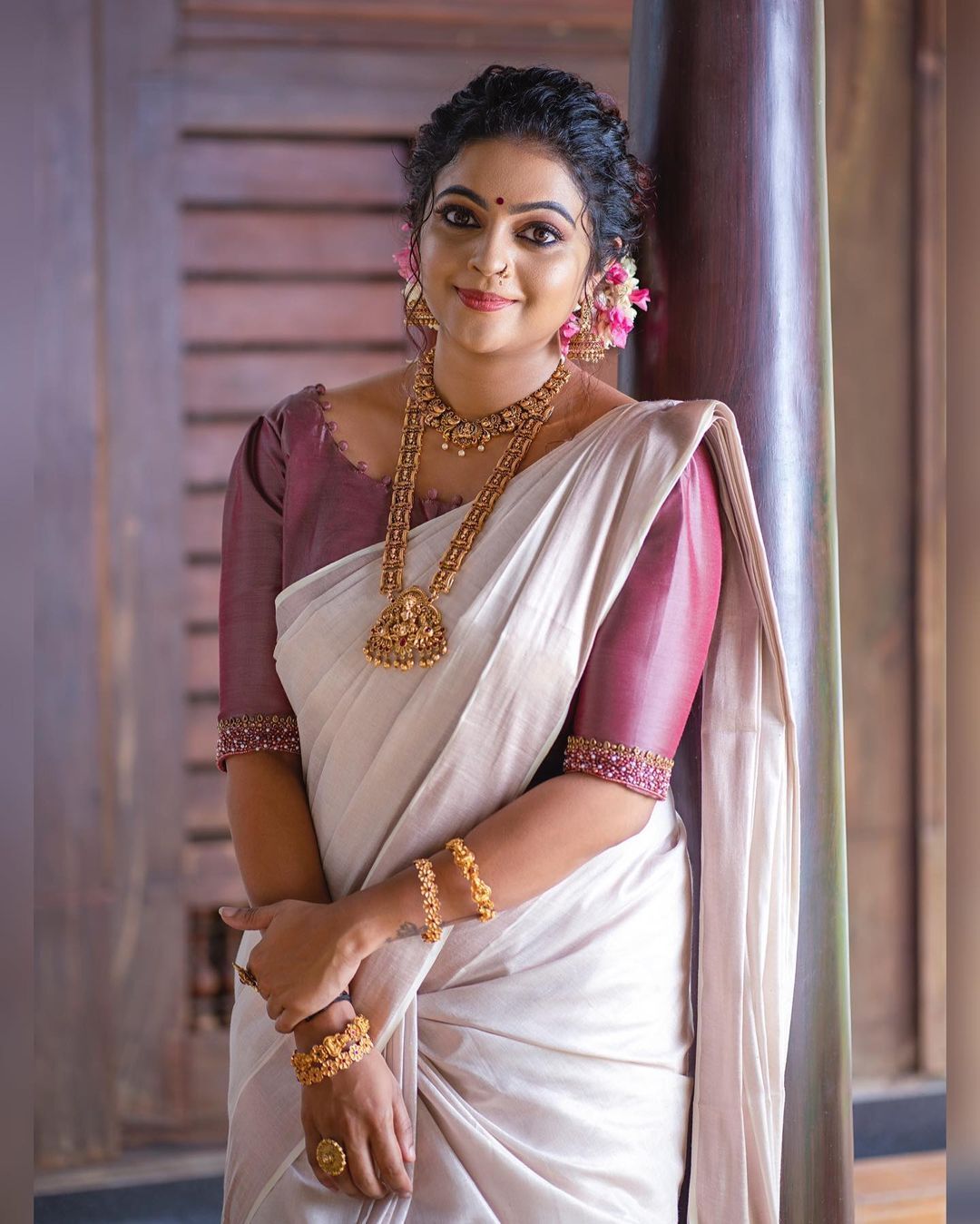 ഓണാഘോഷങ്ങളുമായി അശ്വതി ശ്രീകാന്ത്... നടിയുടെ കലക്കൻ ലുക്ക് ഏറ്റെടുത്ത് ...