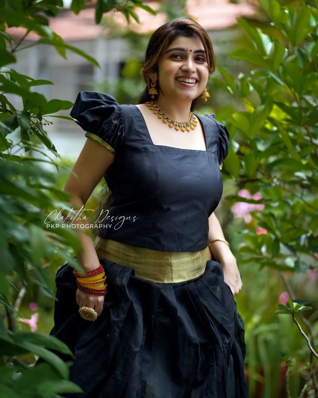 പട്ടുപാവാടയില്‍ അതിസുന്ദരിയായി മാനസ; ഇത് ഓണം ലുക്കാണോ എന്ന് ആരാധകര്‍ | Actress Manasa ...