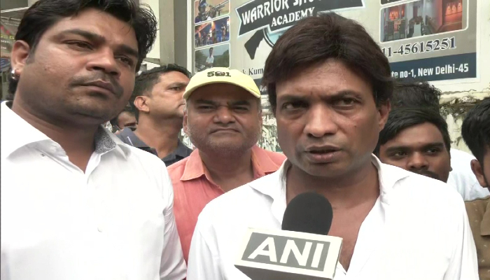 Bollywood Comedian Raju Srivastava last rites - Oneindia