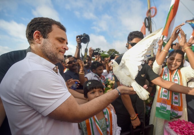 Congress Leaders During Bharat Jodo Yatra In Puliyurkurichi - Oneindia