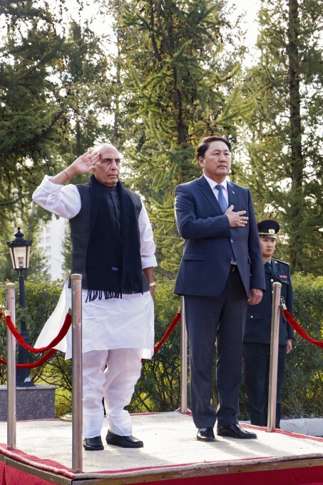 Defence Minister Rajnath Singh 2 Day Visit To Mongolian - Oneindia