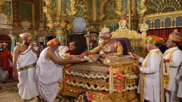ಮೈಸೂರು ದಸರಾ: ಸೆಪ್ಟೆಂಬರ್ 20ಕ್ಕೆ ಖಾಸಗಿ ಸಿಂಹಾಸನ ಜೋಡಣೆ | Information About ...
