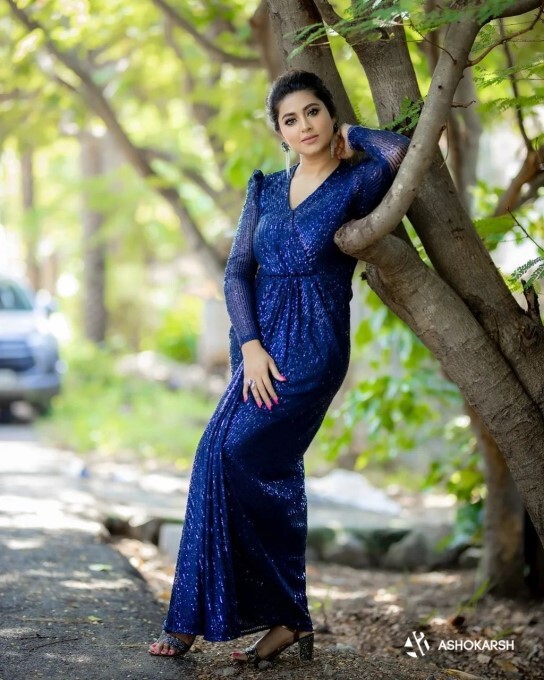 Kollywood Actress Sneha Looks Dazzling In Latest Photos - Oneindia