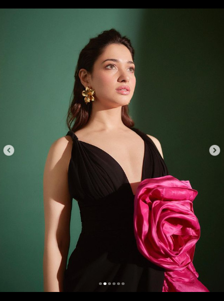 Kollywood Actress Tamannaah Bhatia Latest Photo In Black With Rose ...