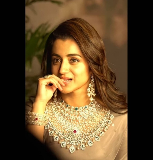 Kollywood Actress Trisha Krishnan Latest Photos - Oneindia