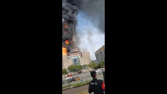 Massive Fire At A High-rise Building In Changsha, China - Oneindia